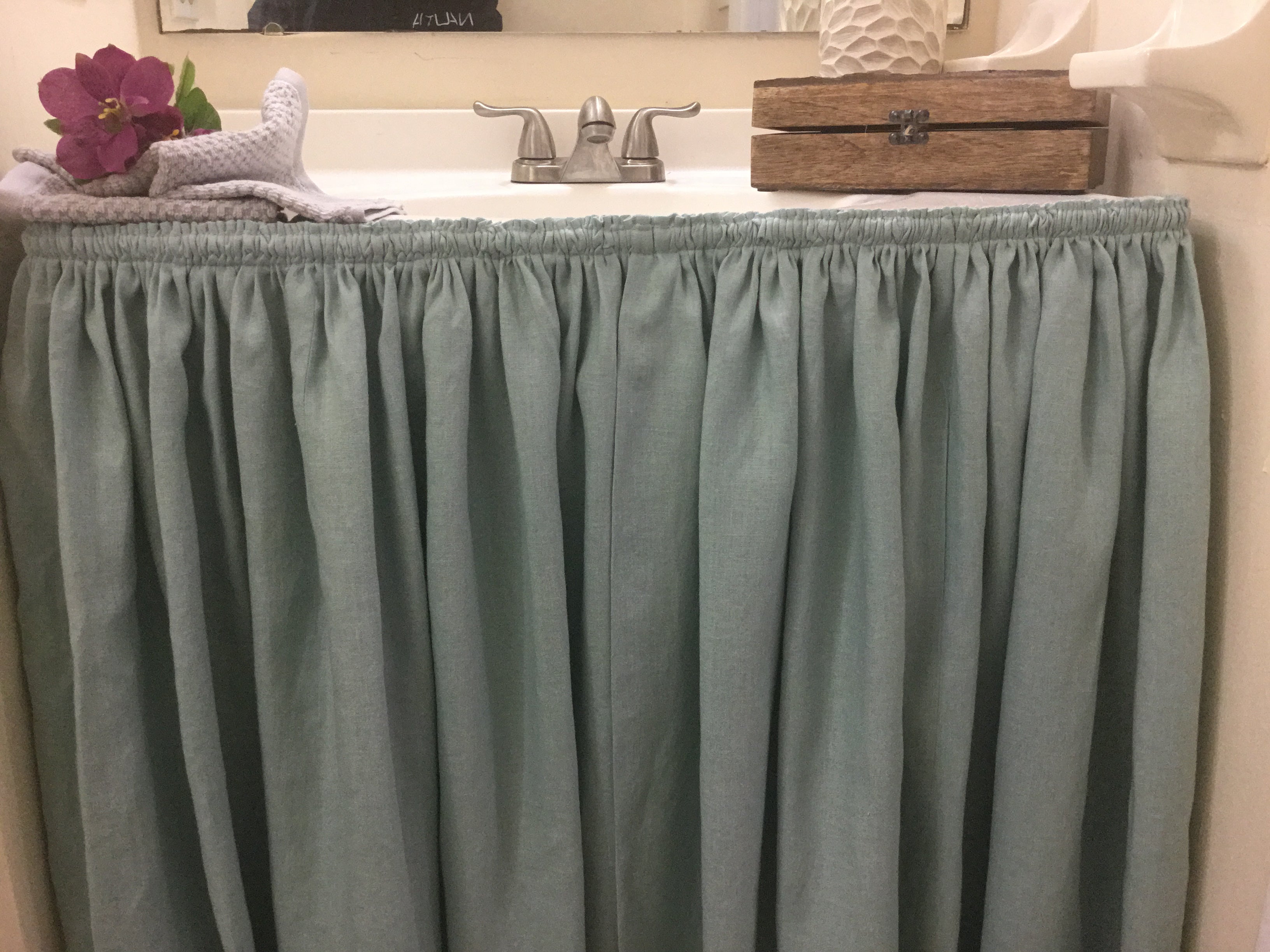 Sink Skirts – FRENCH VANILLA CHARM